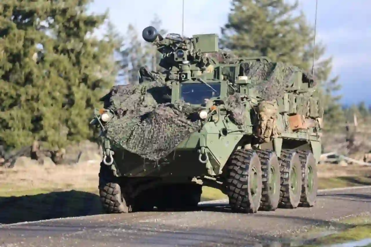 رصد نسخة جديدة من مدرعة Stryker الأمريكية أثناء التدريبات - موقع الدفاع ...
