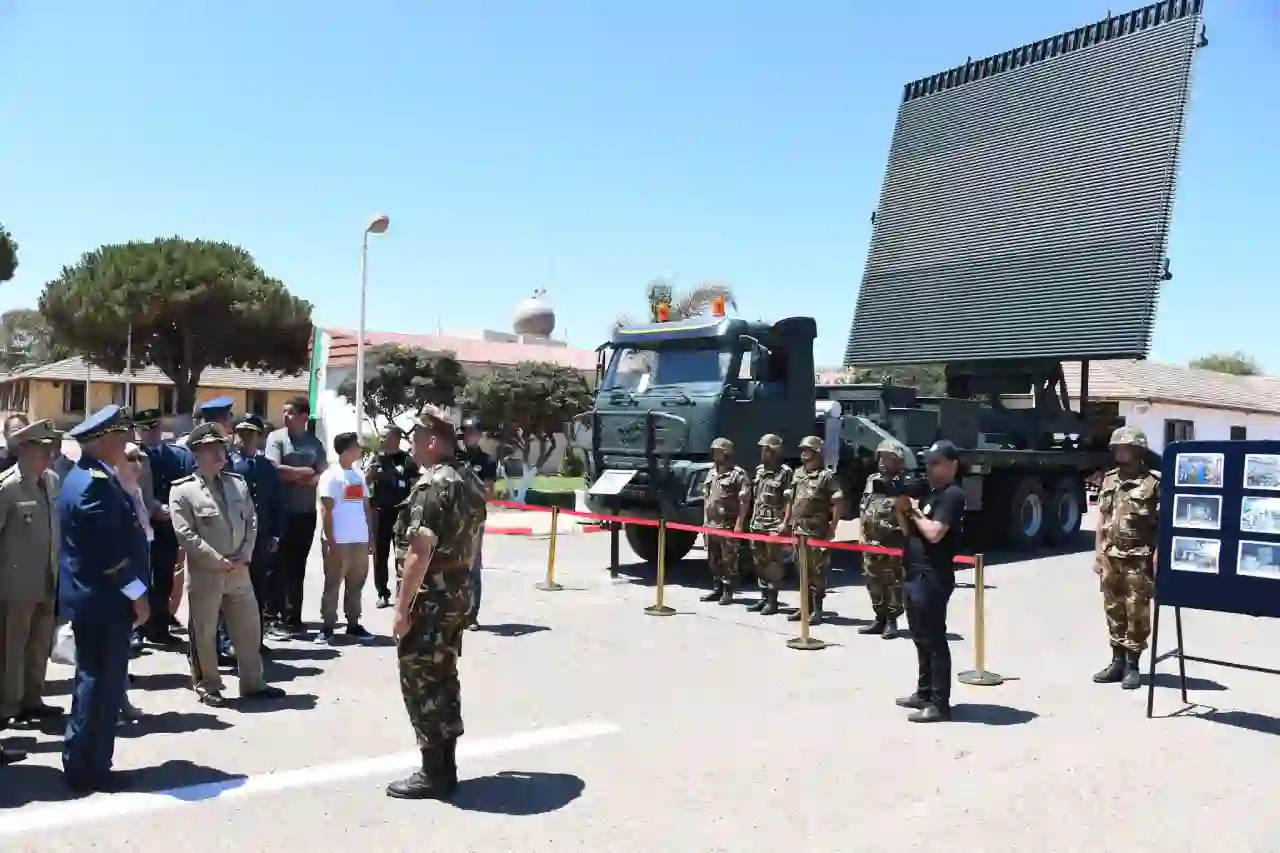 ظهور الرادار الصيني ثلاثي الأبعاد YLC-2v بمدى 500 كيلومتر لدى الدفاع ...