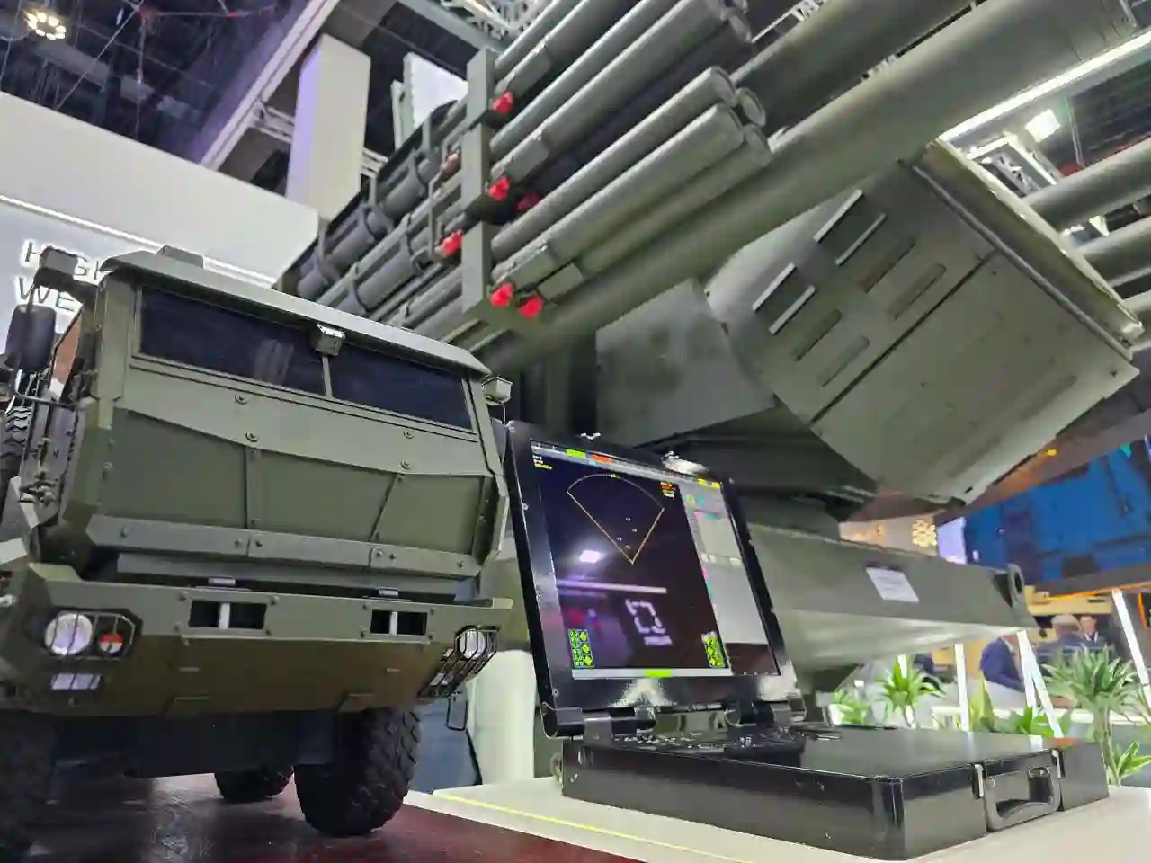 روسيا تعزز منظومة الدفاع الجوي Pantsir SMD-E بأسلحة ليزر لمواجهة ...